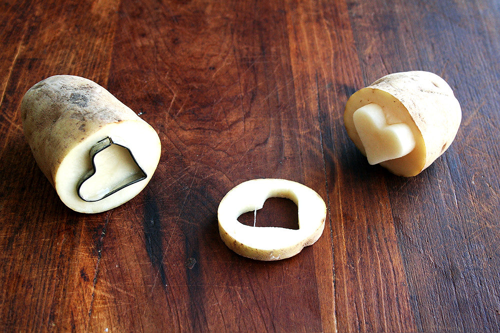 How to Make a Potato Stamp (In 3 Easy Steps)